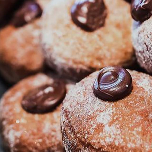 🍩 A Sweet Dive into the History of Bomboloni: Criniti’s Irresistible ...
